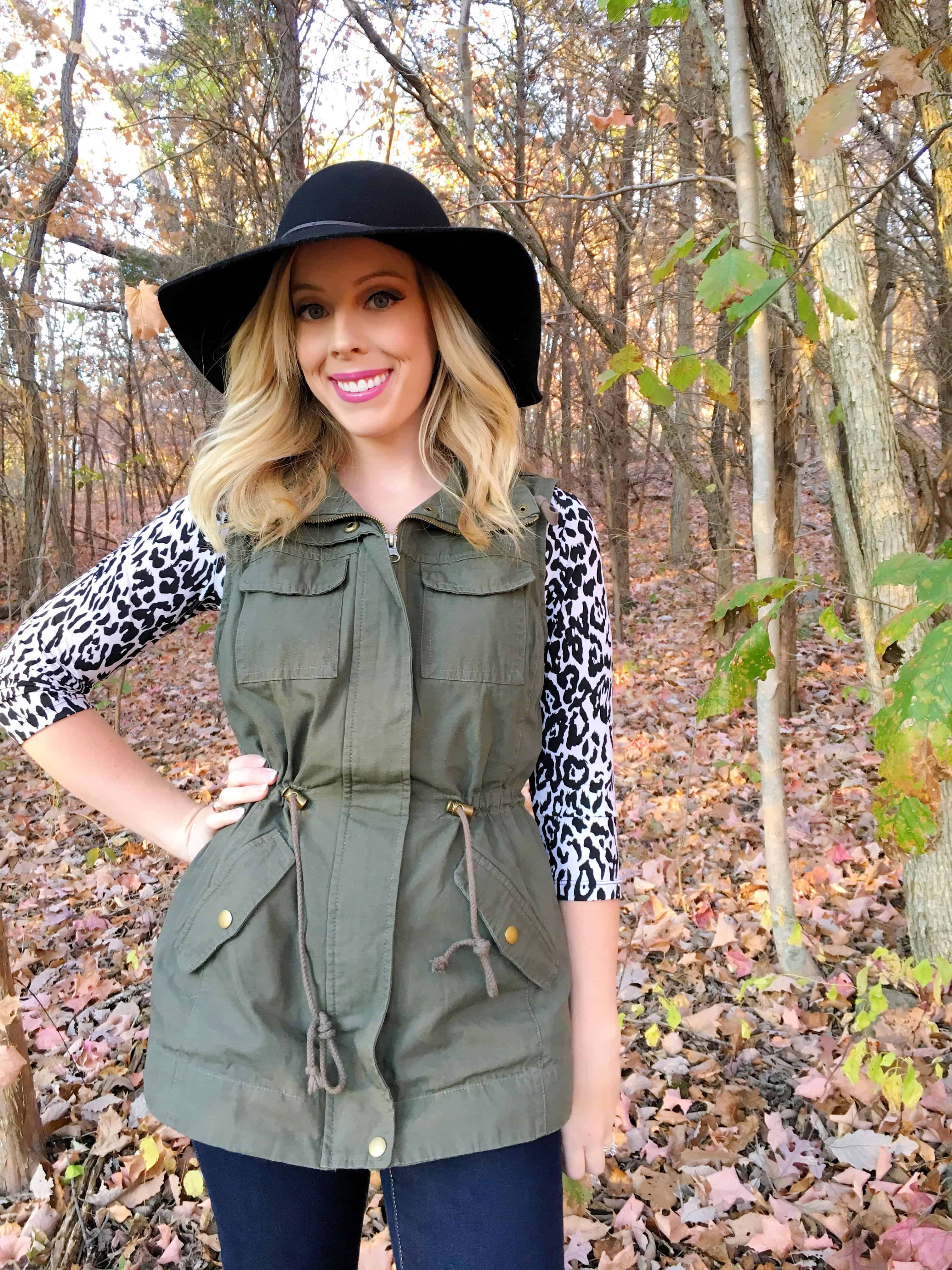 3 Ways to Style a Utility Vest for Fall - Kindly Unspoken