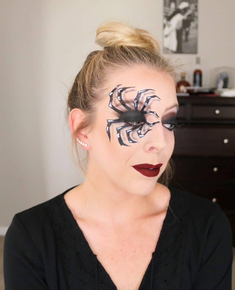 25+ Easy Halloween Makeup Looks (Step-By-Step Tutorials) - Kindly Unspoken