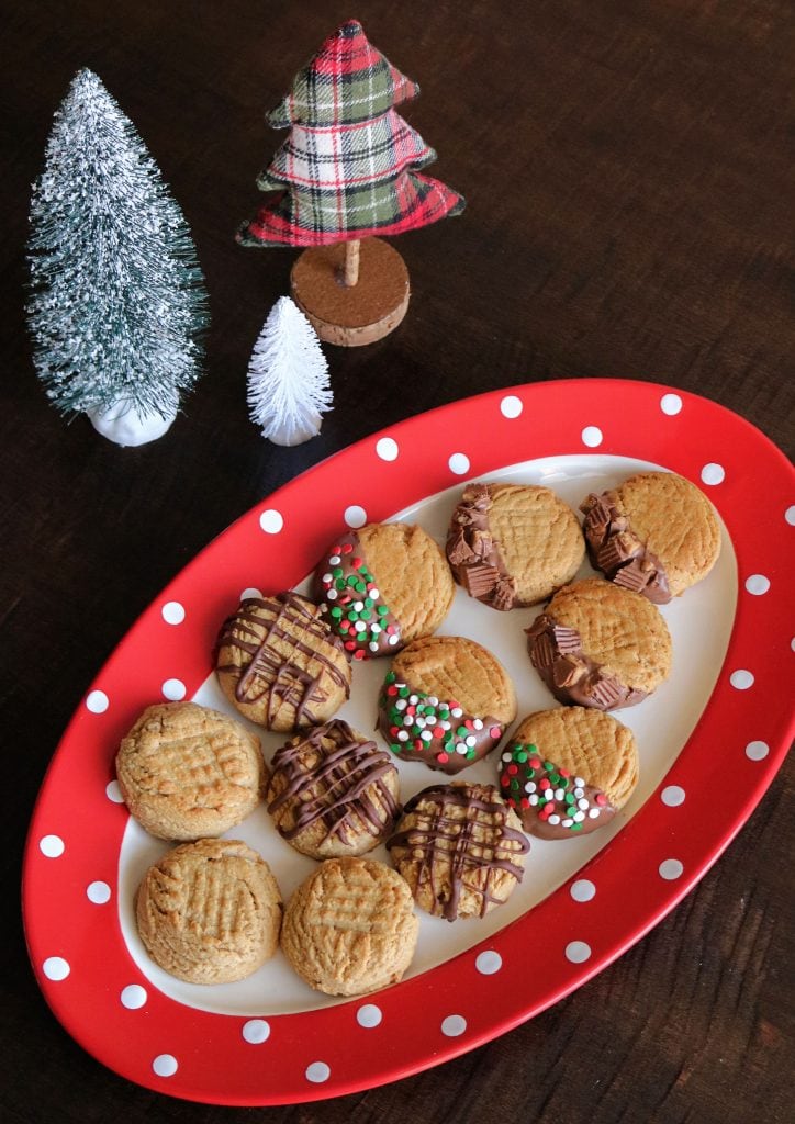 Delicious Peanut Butter Christmas Cookies - Kindly Unspoken