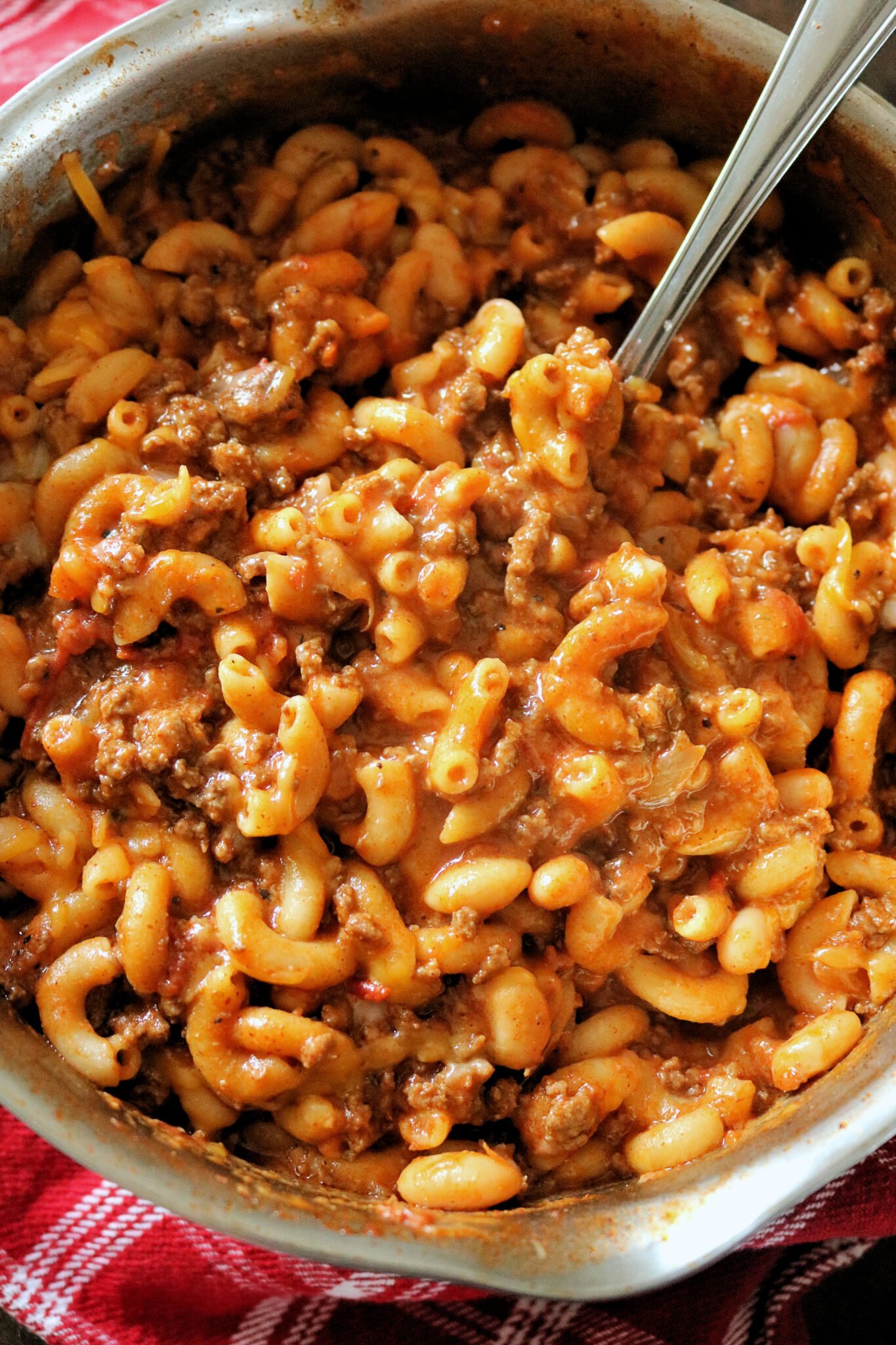 Quick And Easy One Pot Chili Mac - Kindly Unspoken